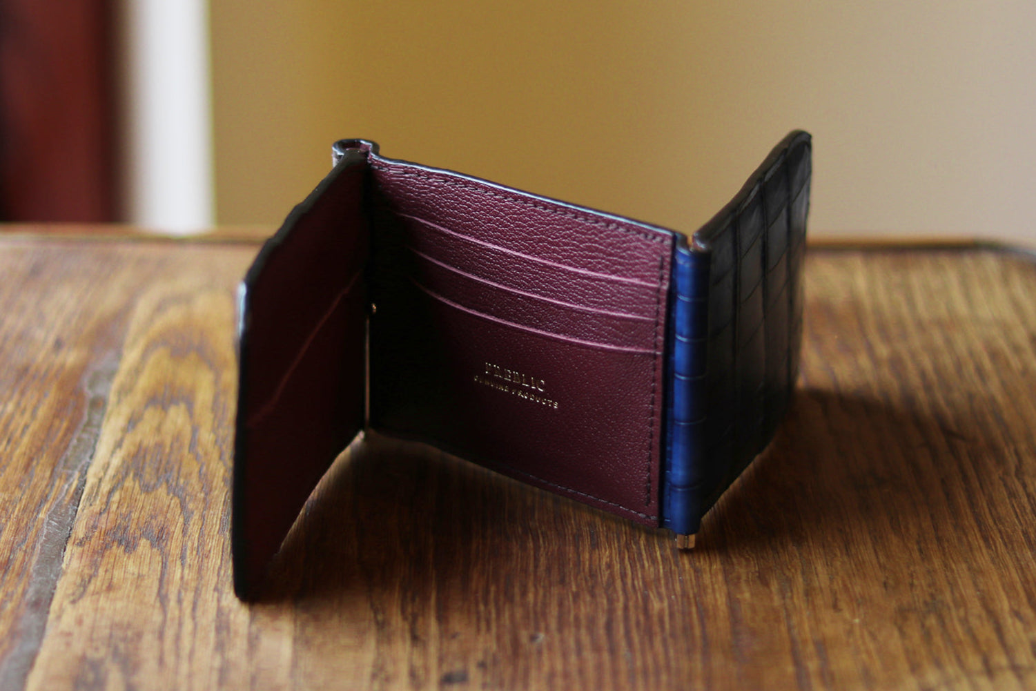 Custom Wallet - THOMAS
